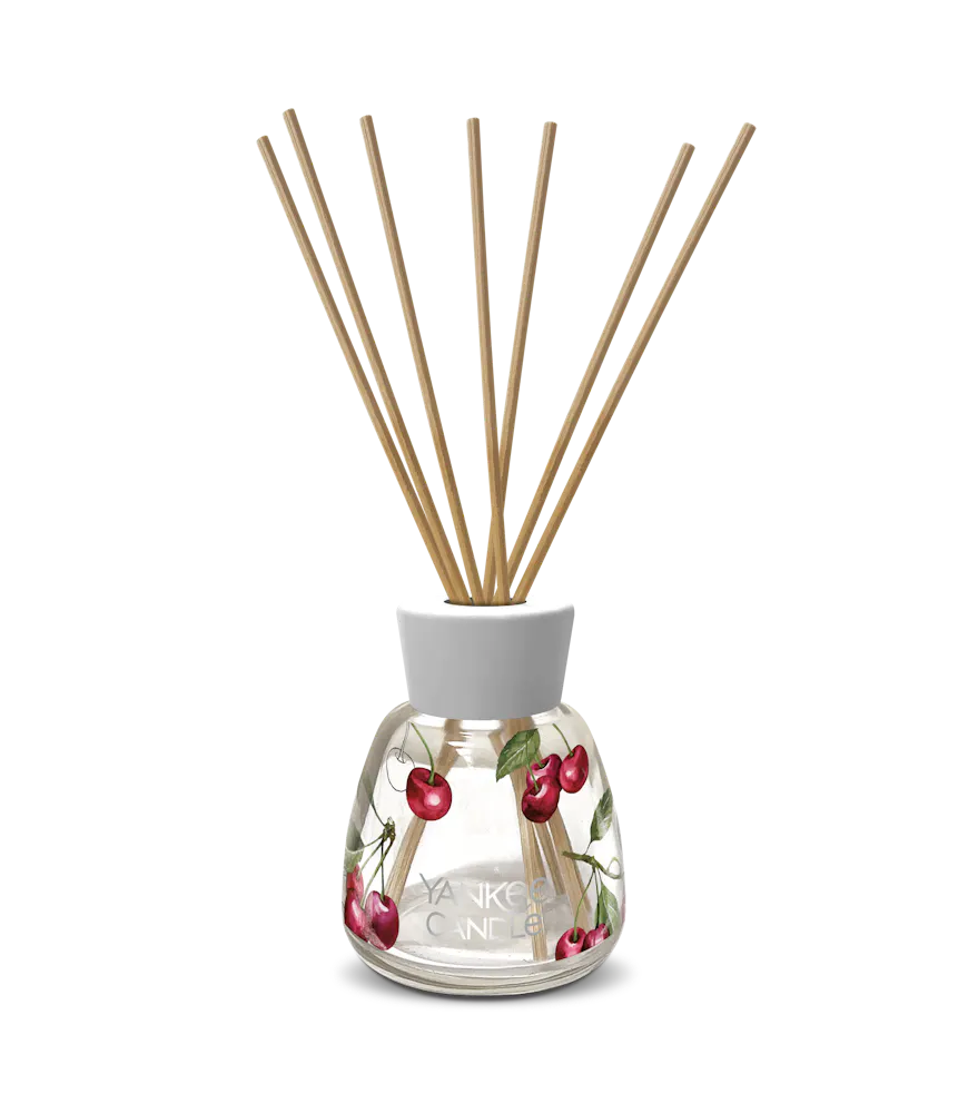 Black Cherry Signature Reed Diffuser | Yankee Candle