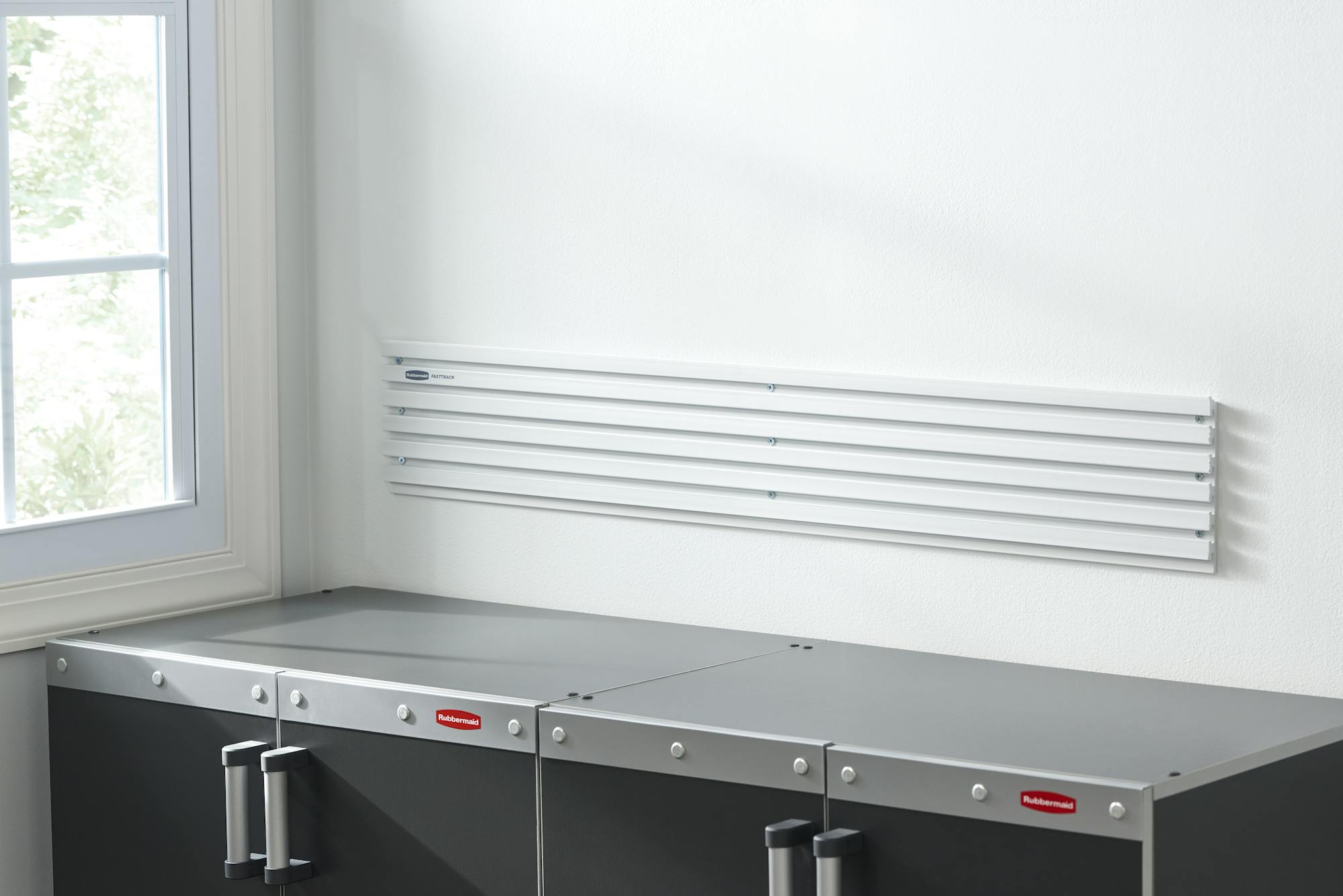 Rubbermaid fasttrack wall panel store